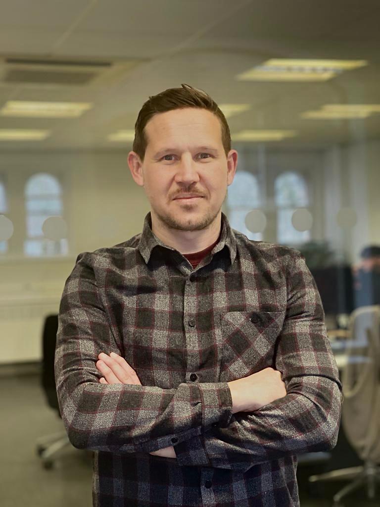 Jonny Fulton - Maclean Moore B.V.